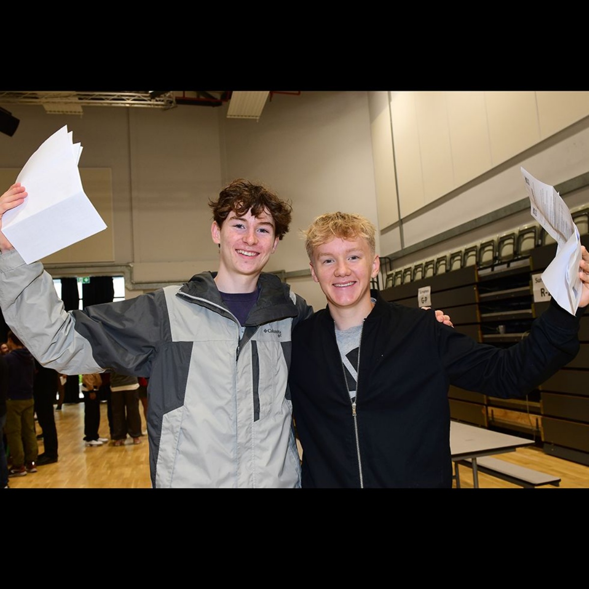 Silverdale School - Silverdale students celebrate GCSE success